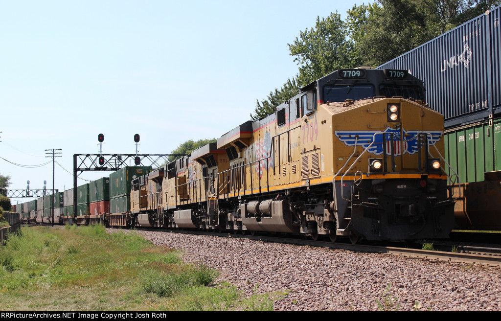 52. UP 7709, UP 5514 & UP 7807